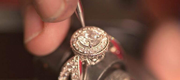 How Much Does Replacing Small Diamonds in a Ring Cost? – Gems Of Royalty