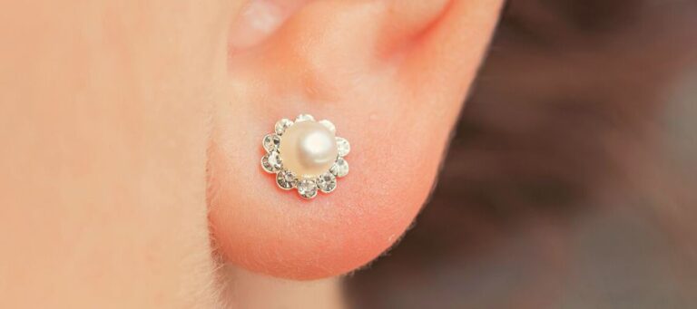 How To Keep Your Earrings From Falling Out (7 Ways) – Gems Of Royalty