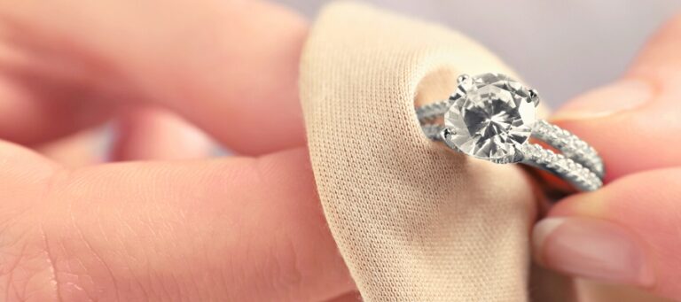 How To Remove Scratches From an Engagement Ring (3 Ways) – Gems Of Royalty